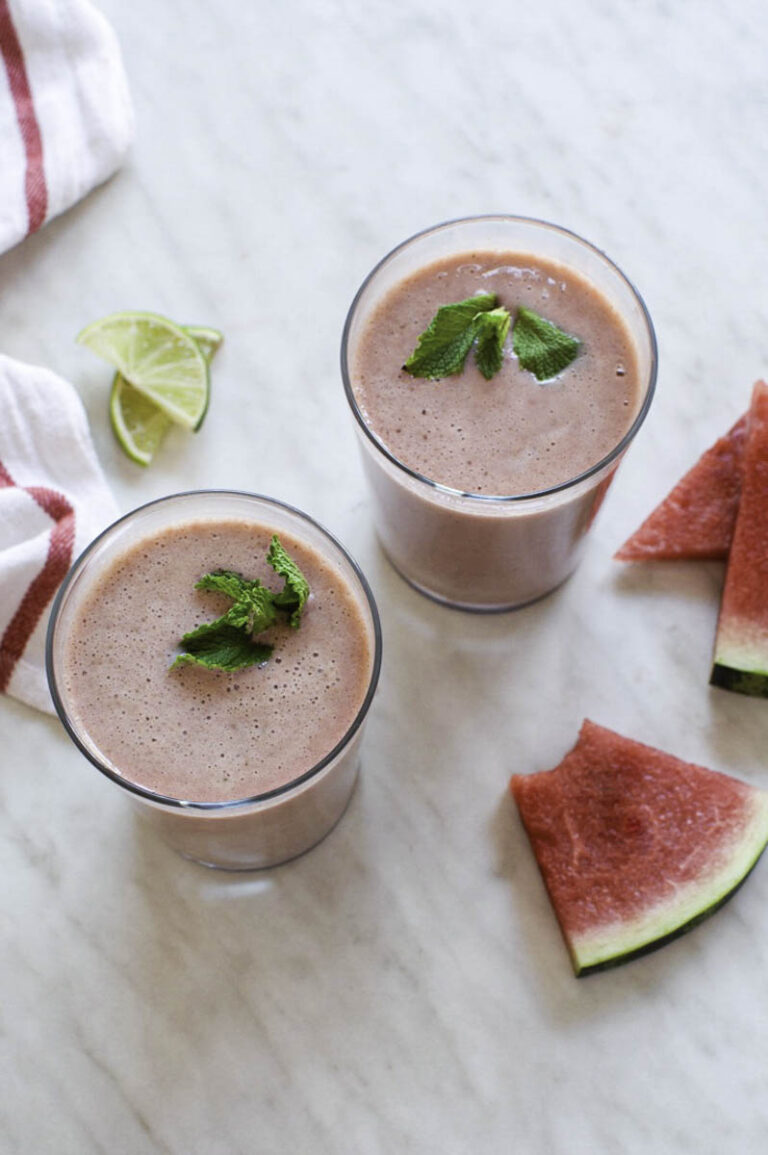 Watermelon Mango Smoothie (with a secret ingredient!)